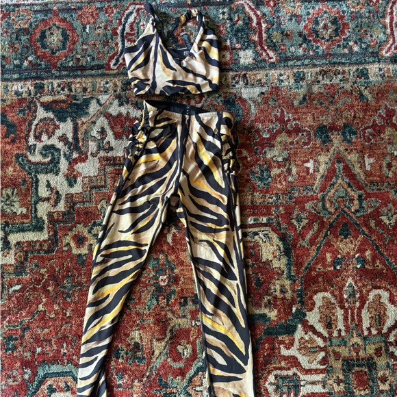 Savage X Fenty | Pants & Jumpsuits | Savage X Fenty Workout Set | Poshmark